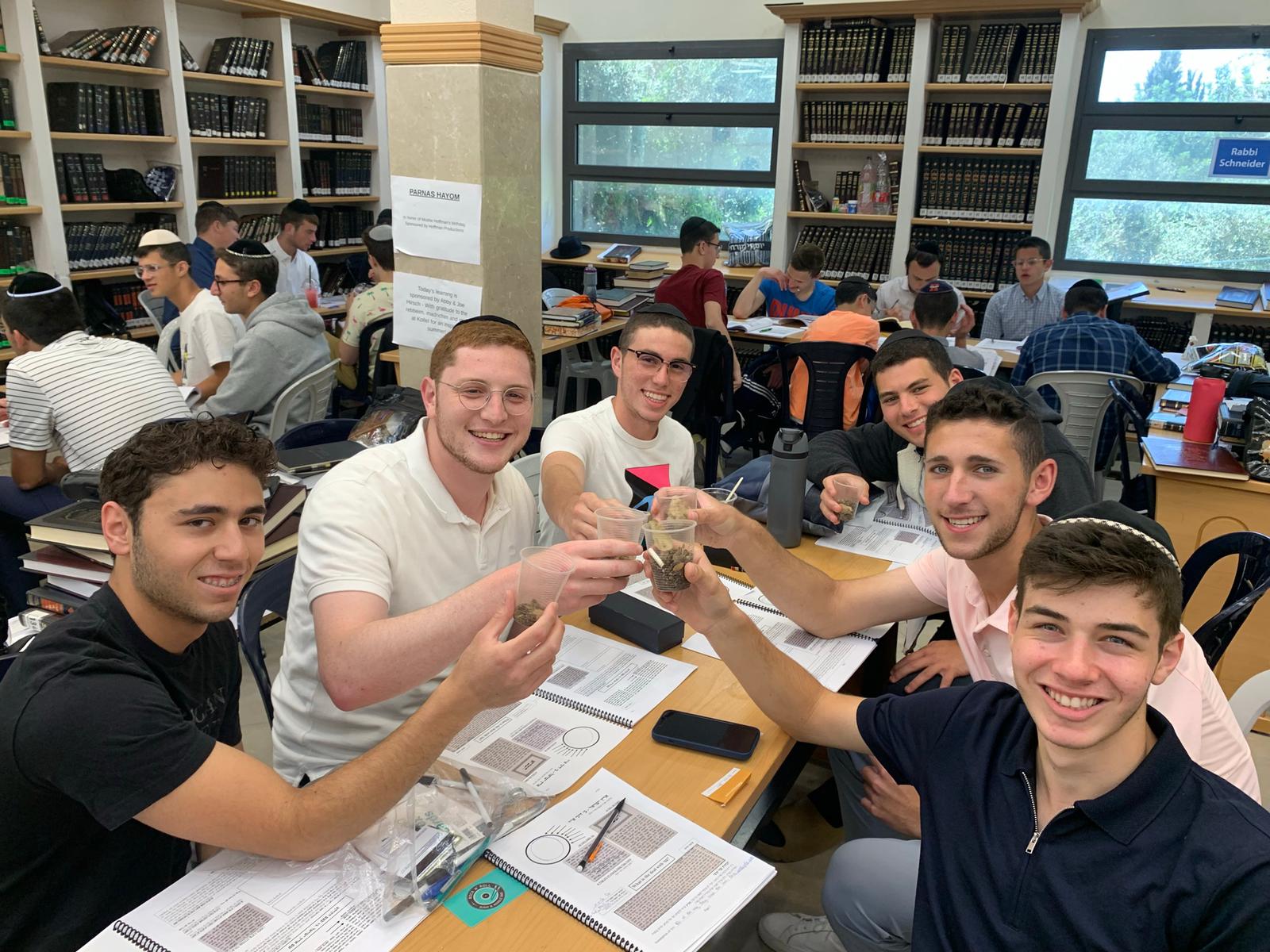 Chabura Spotlight: Binny Freundlich - Kollel