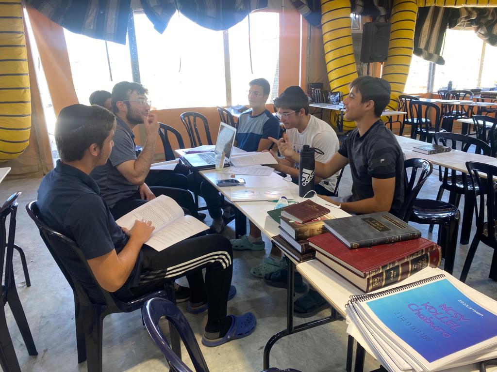 Chabura Spotlight: Yitzchok Lowy - Kollel